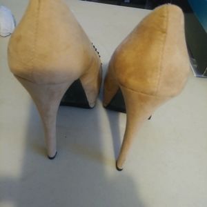 FRH | Shoes | Frh Pumps With Studs On Toe Tip | Poshmark